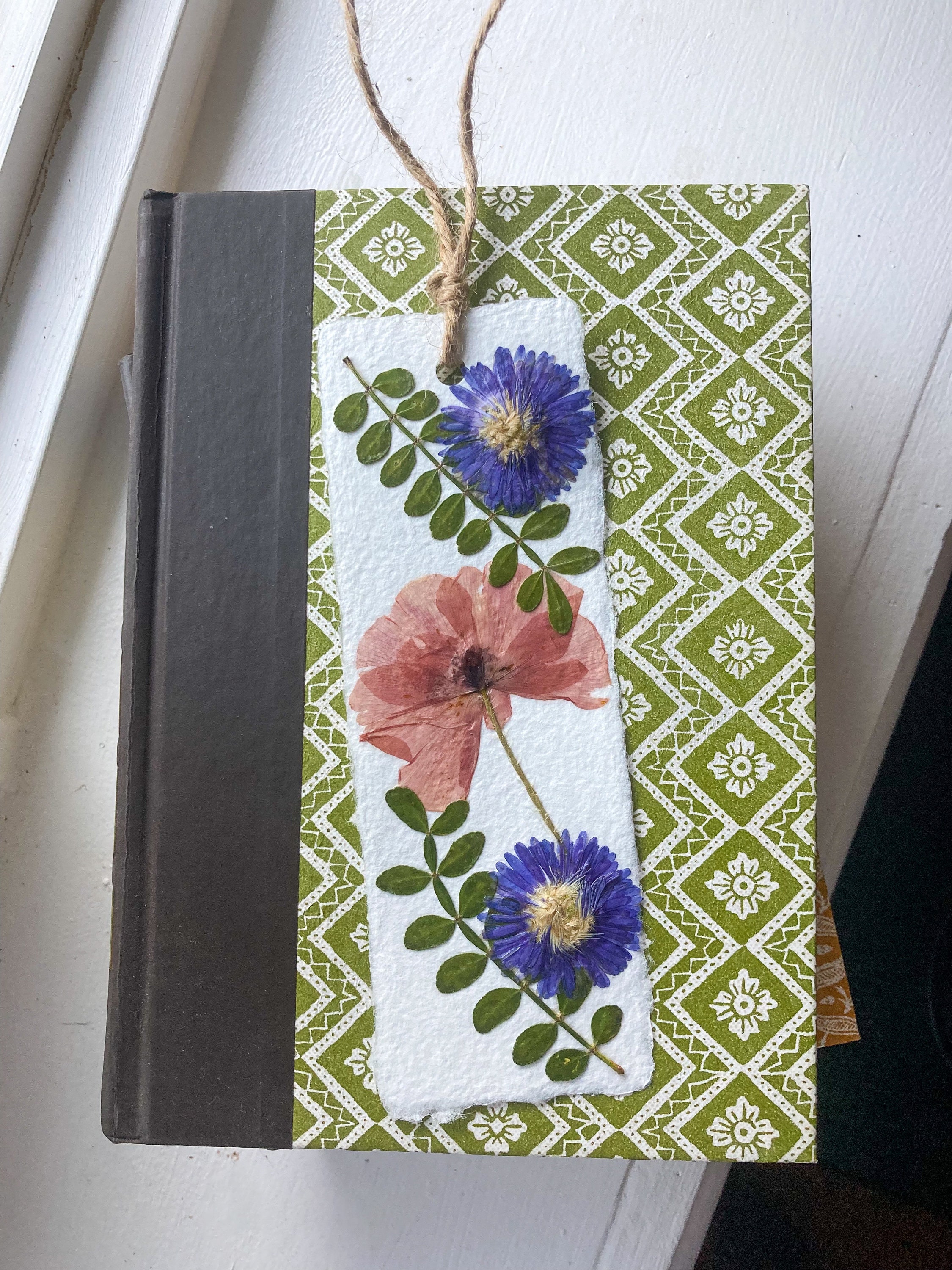 Pressed Flower Bookmark | Handmade Paper, Botanical Art - Etsy
