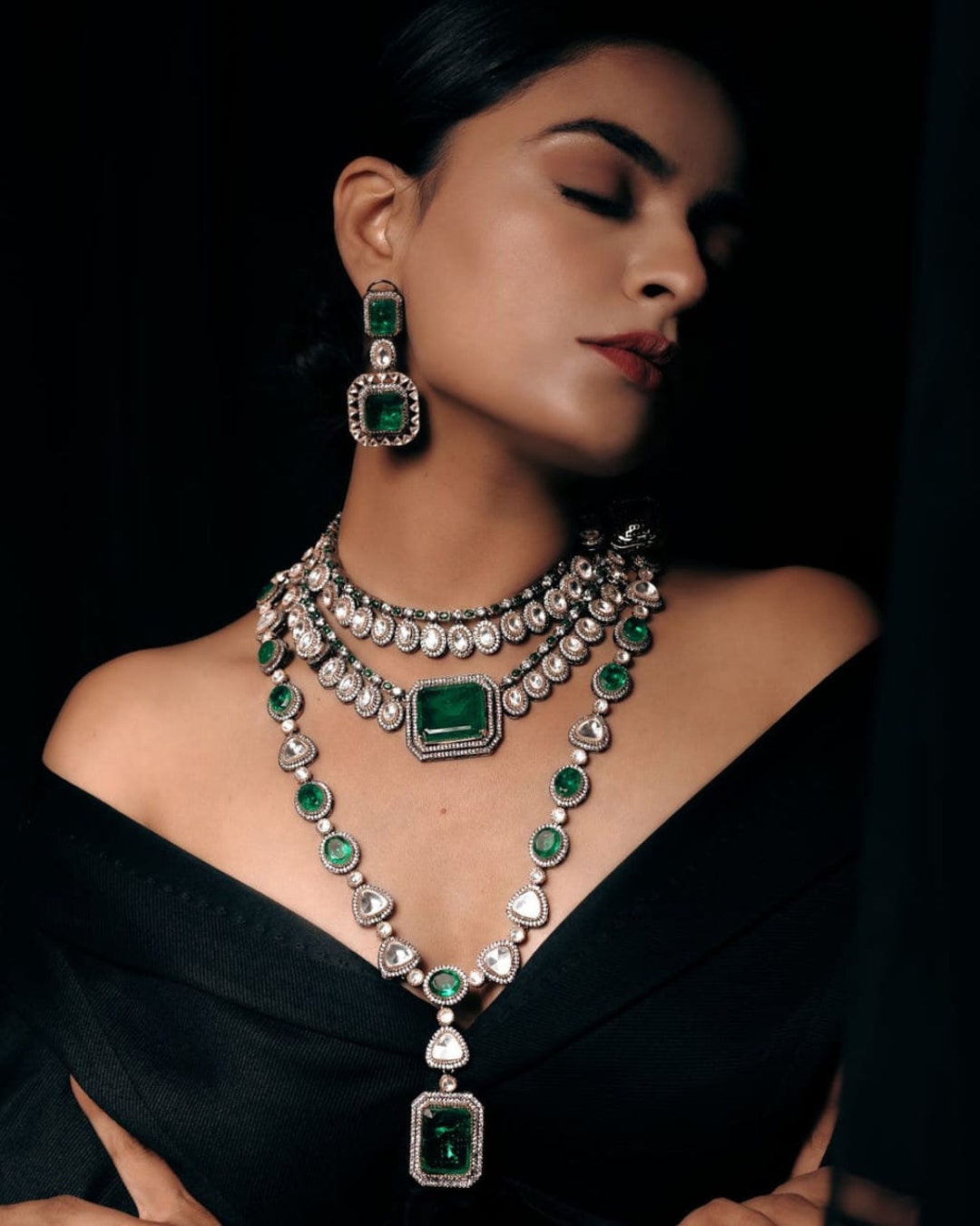 White Gold Plated Emerald Green Pear Drops Necklace and Statement ...