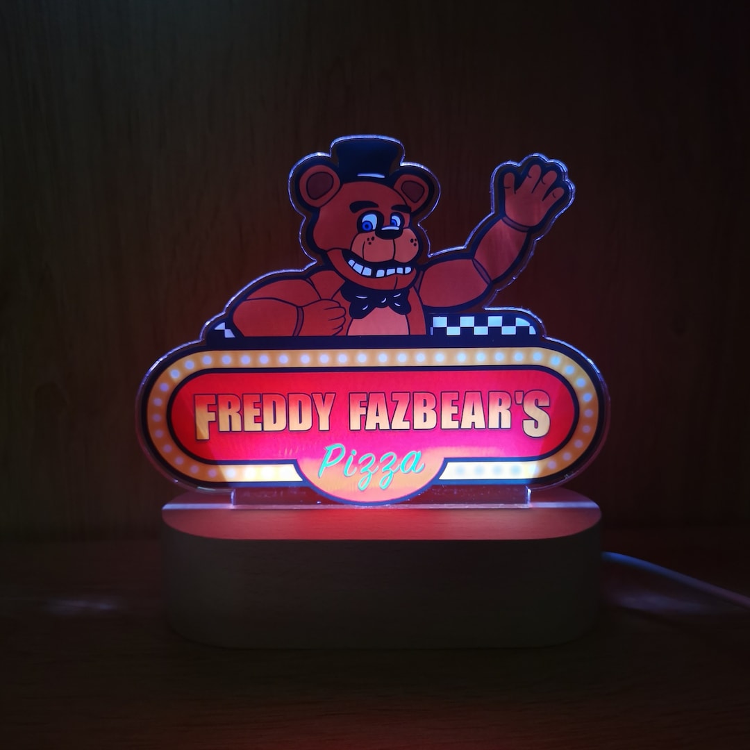 Freddy Fazbear's Pizza Night Light, Five Nights at Freddy's Night Light ...