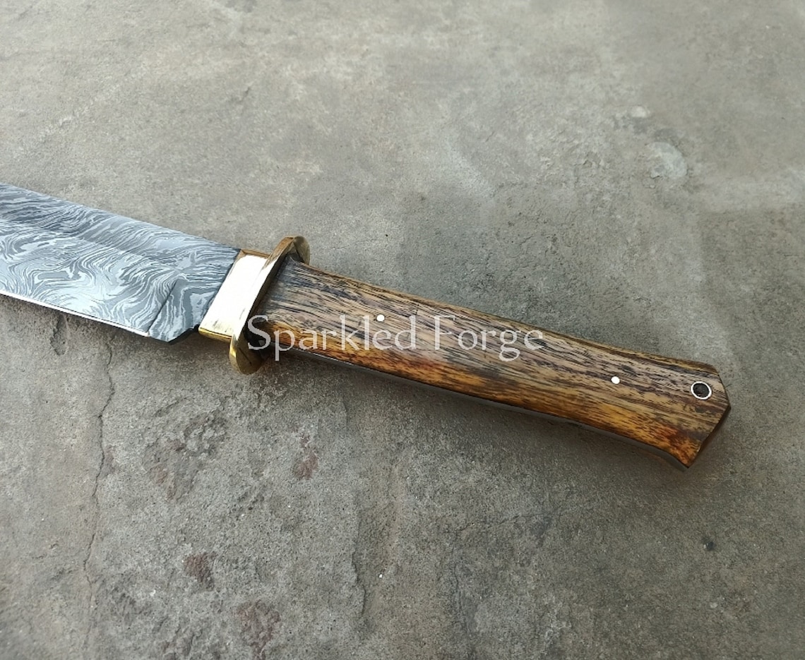 Full Tang Hunting Sword Hand Forged Damascus Steel Battle Ready Sword ...