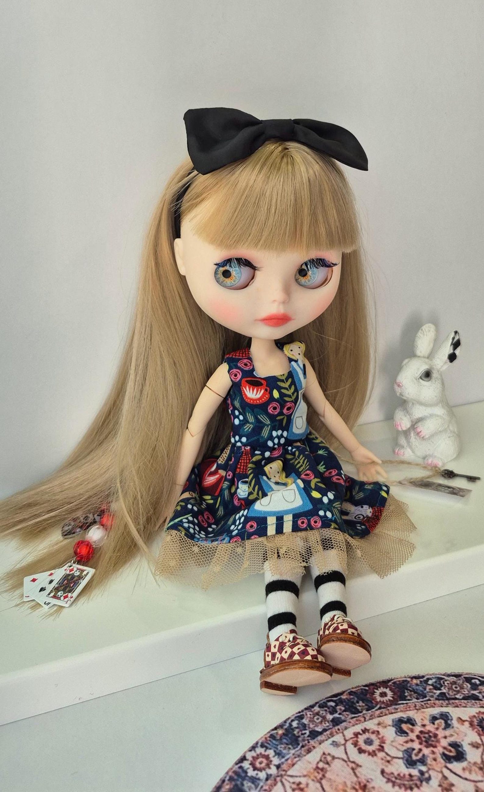 Custom Blythe Doll - Alice in Wonderland Inspired | OOAK | Sieepy Eyes ...