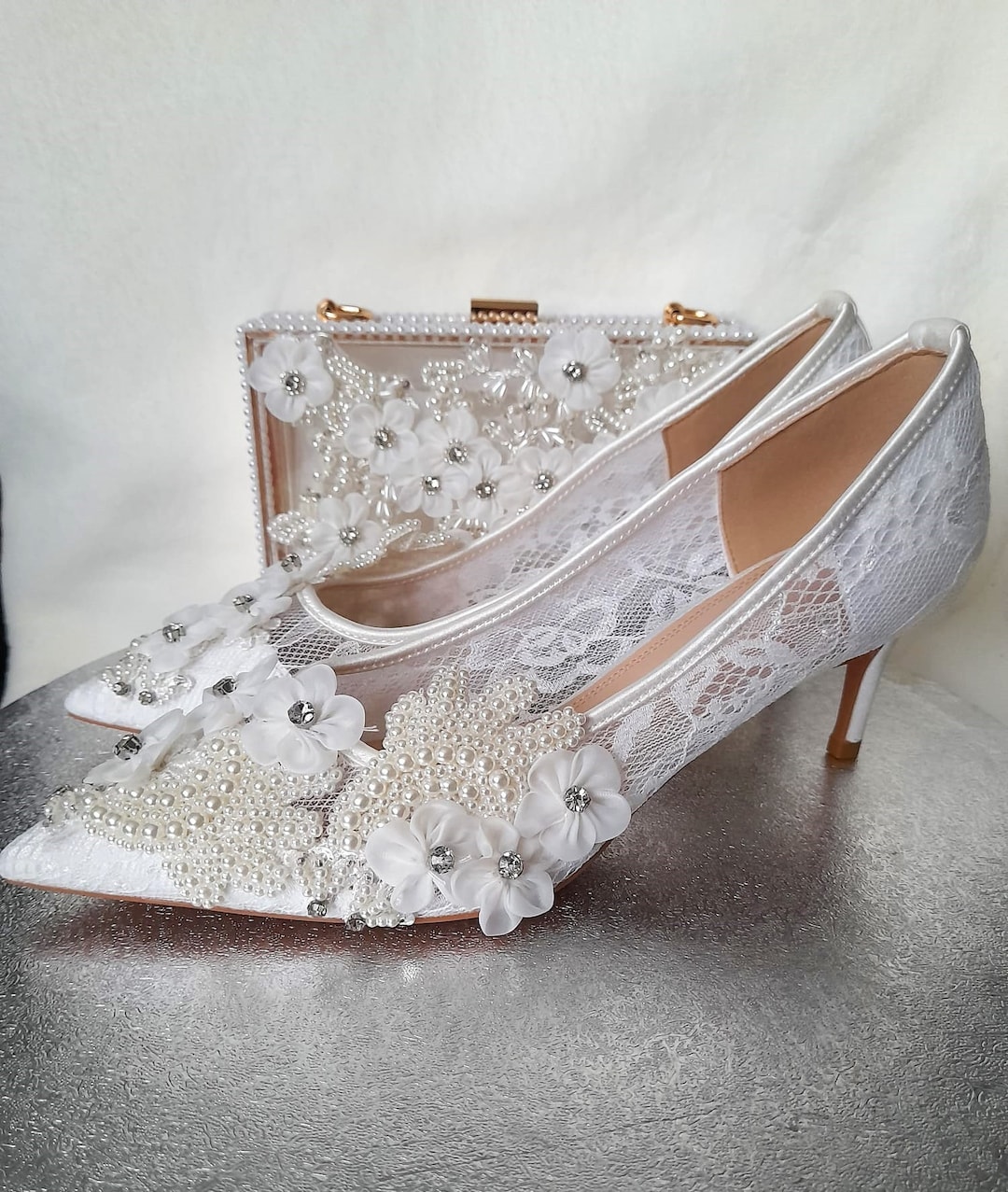Off-white Lace Pointed Bridal Wedding Shoes With Pearl Embellishment ...