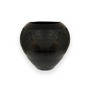 Black Zulu Clay Pot | Handcrafted in South Africa | 5 Sizes Available ...