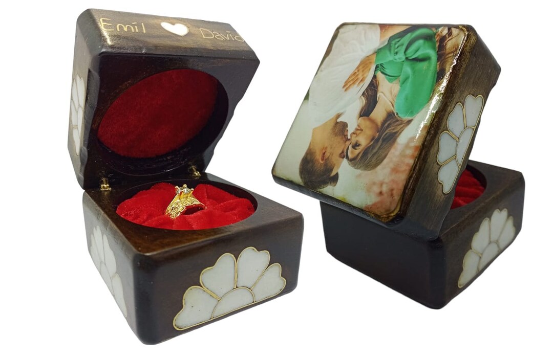 Mother-of-pearl Embroidered Ring Box With Photo and Name Marriage ...