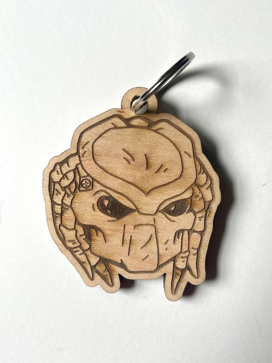 Predator Keychain - Laser Engraved Horror Genre Custom Wood Art - Etsy