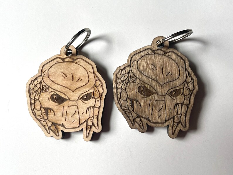 Predator Keychain - Laser Engraved Horror Genre Custom Wood Art - Etsy
