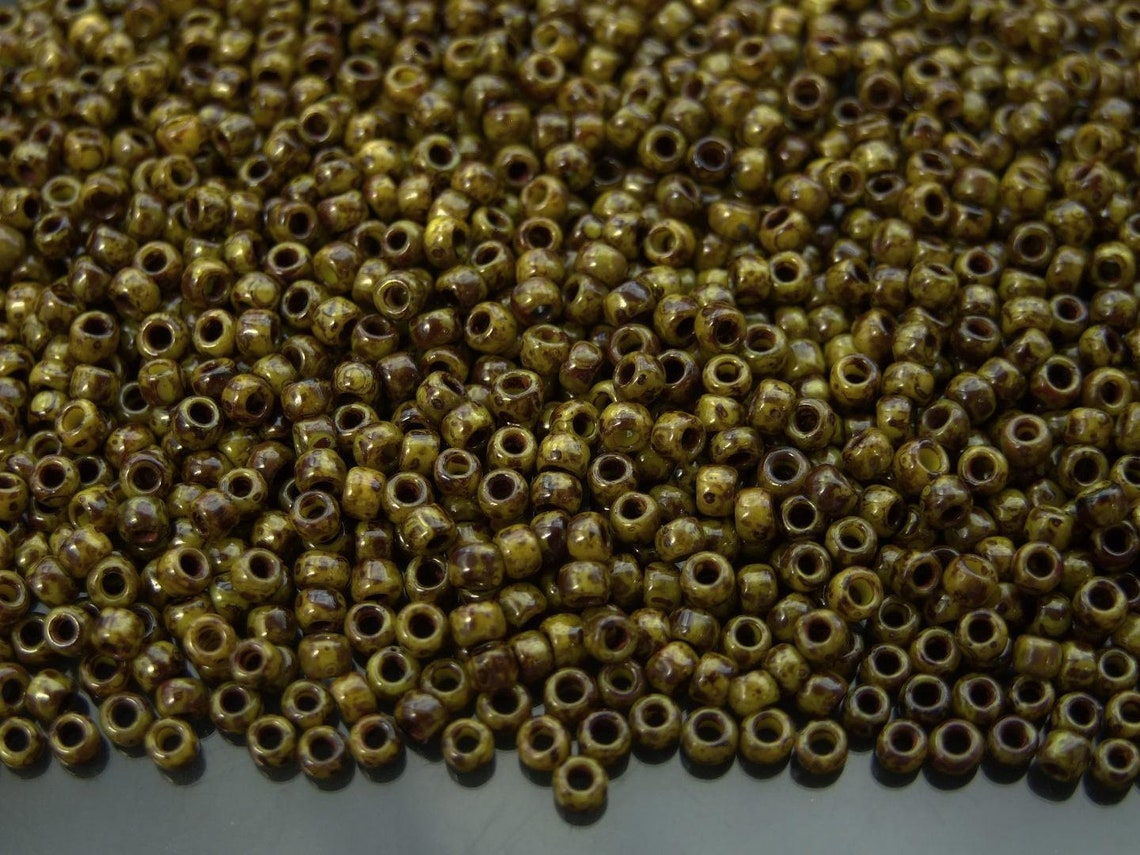 10g Y319 HYBRID Picasso Opaque Dandelion Toho Seed Beads 8/0 - Etsy