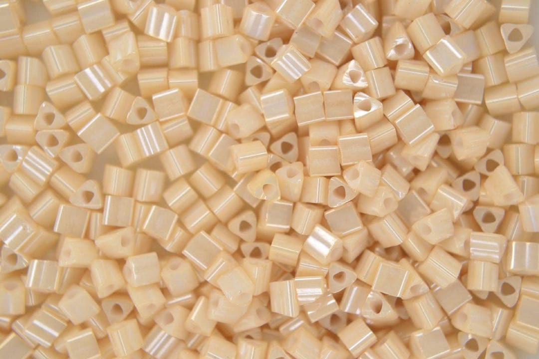 10g TOHO 8/0 Triangle Japanese Seed Beads 3mm 123 Opaque Light Beige ...