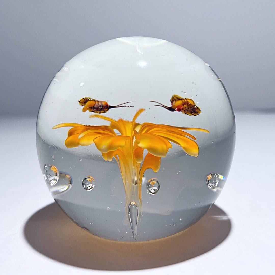 Beautiful Vintage Art Glass Paperweight – Orange Flower With Honey Bees ...