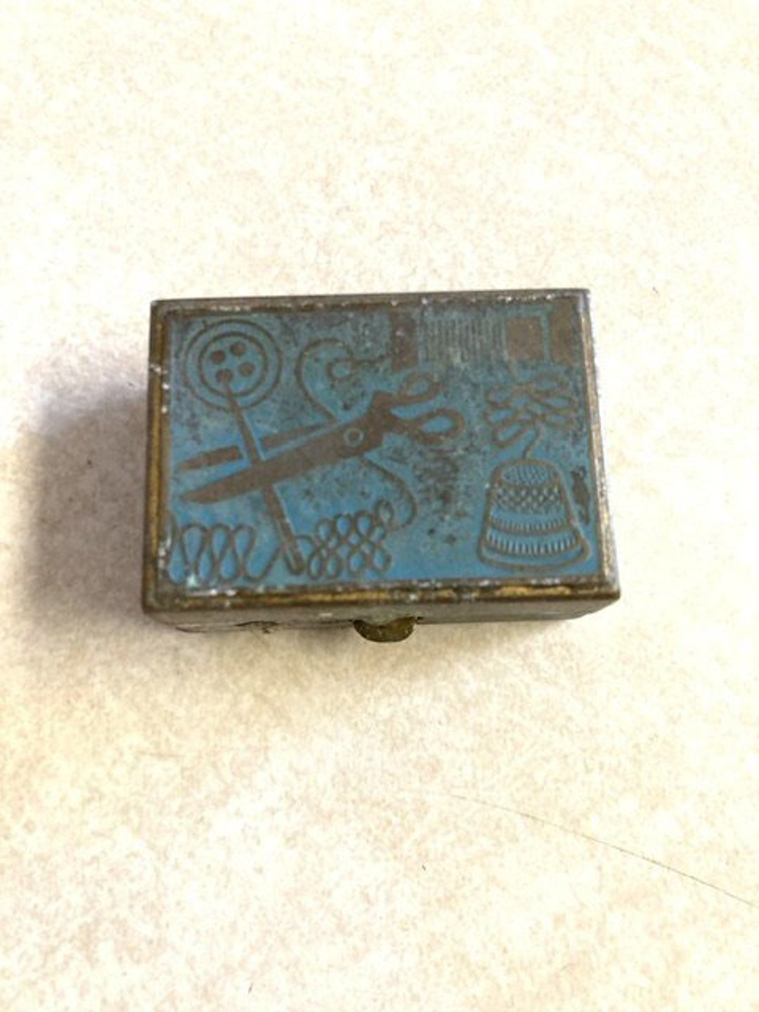 Vintage Thimble Miniature Tin Sewing Kit, Gift, Decorative Tin With ...