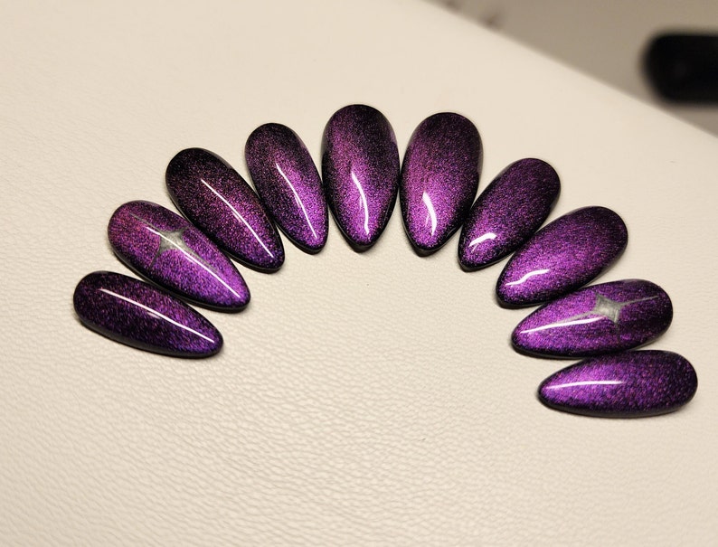 Cat Eye Press on Nails - Etsy