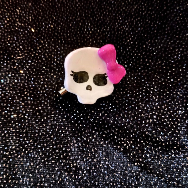 Monster High Pin - Etsy
