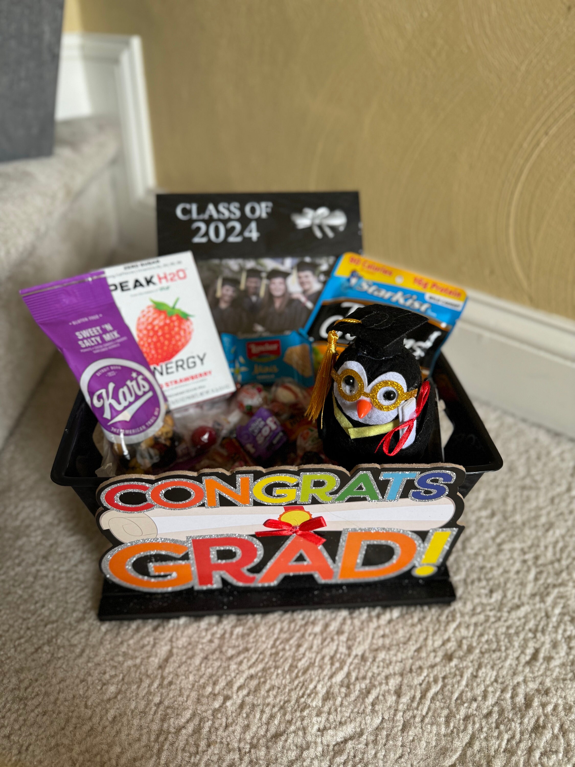 Graduation Gift Basket - Etsy
