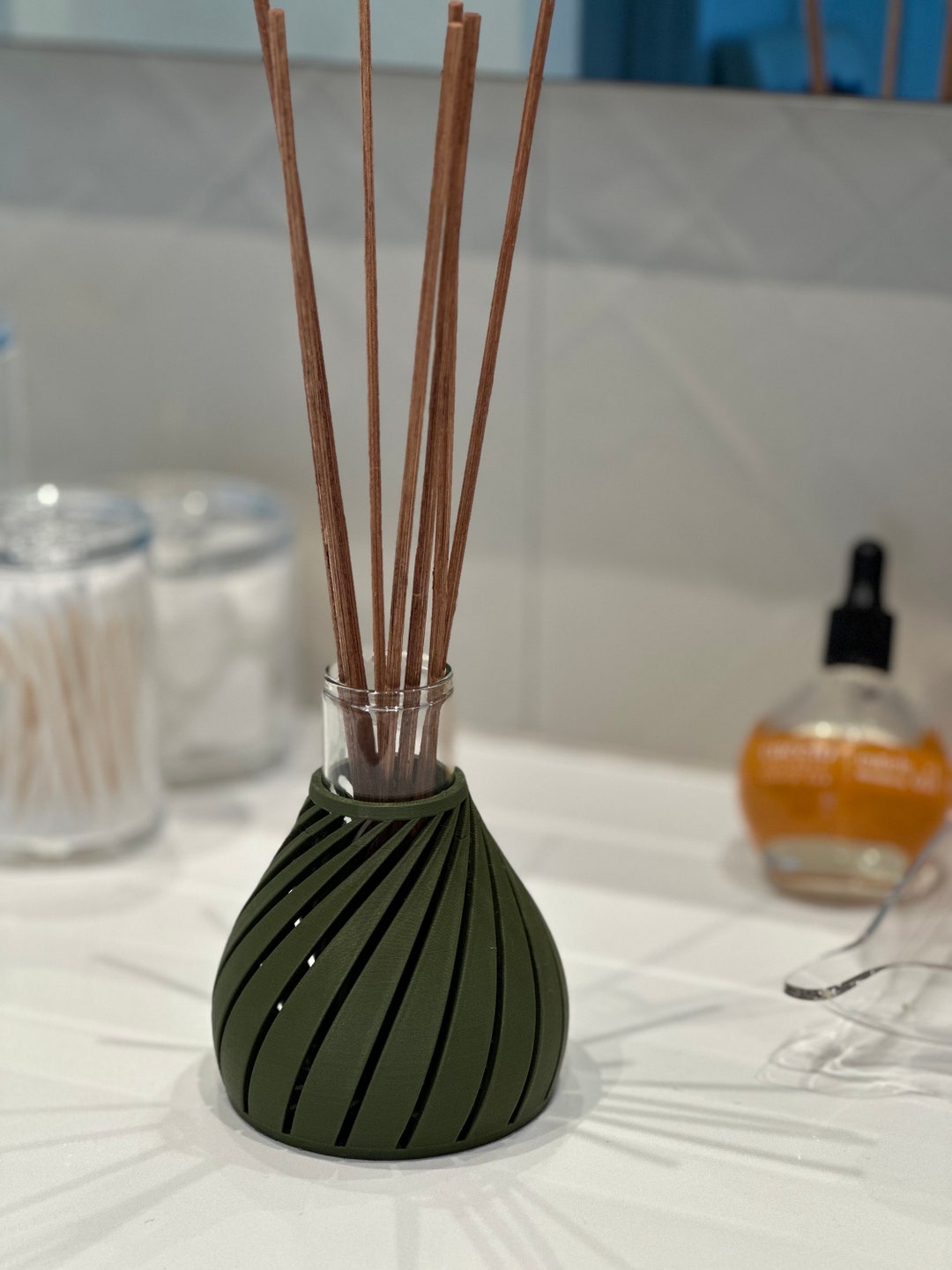 Modern Reed Oil Diffuser Set for Home or Office | Reeds Included - Etsy