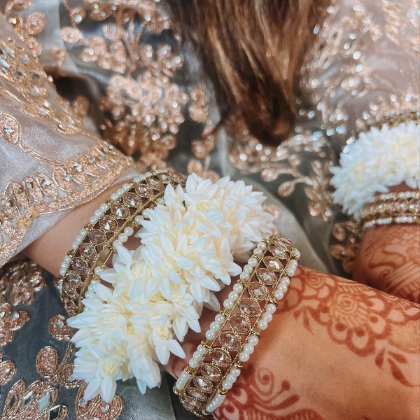 Hand Gajra - Etsy