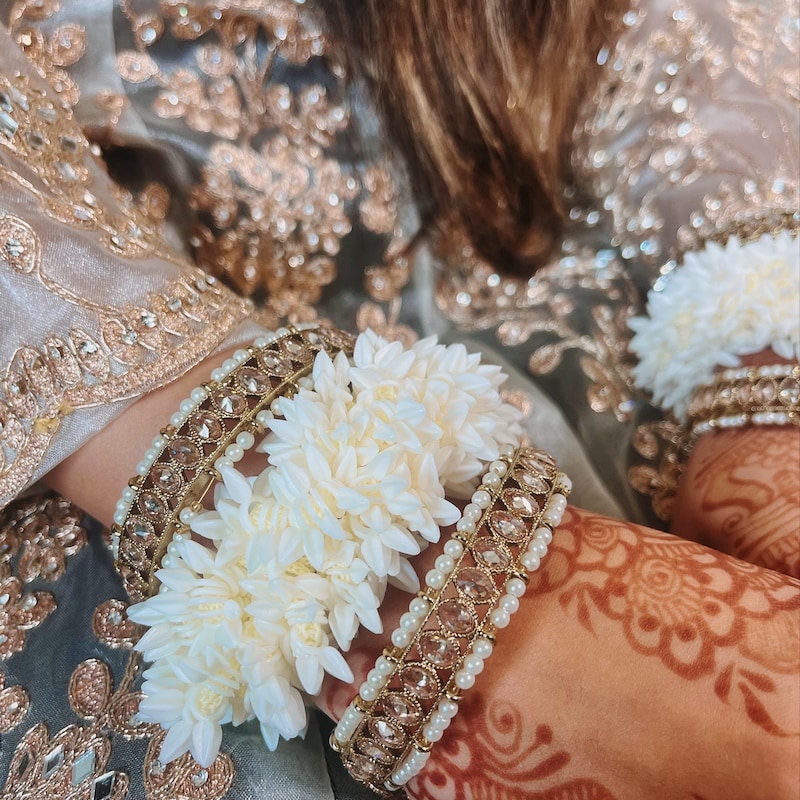 Buy Hand Gajra Online In India - Etsy India