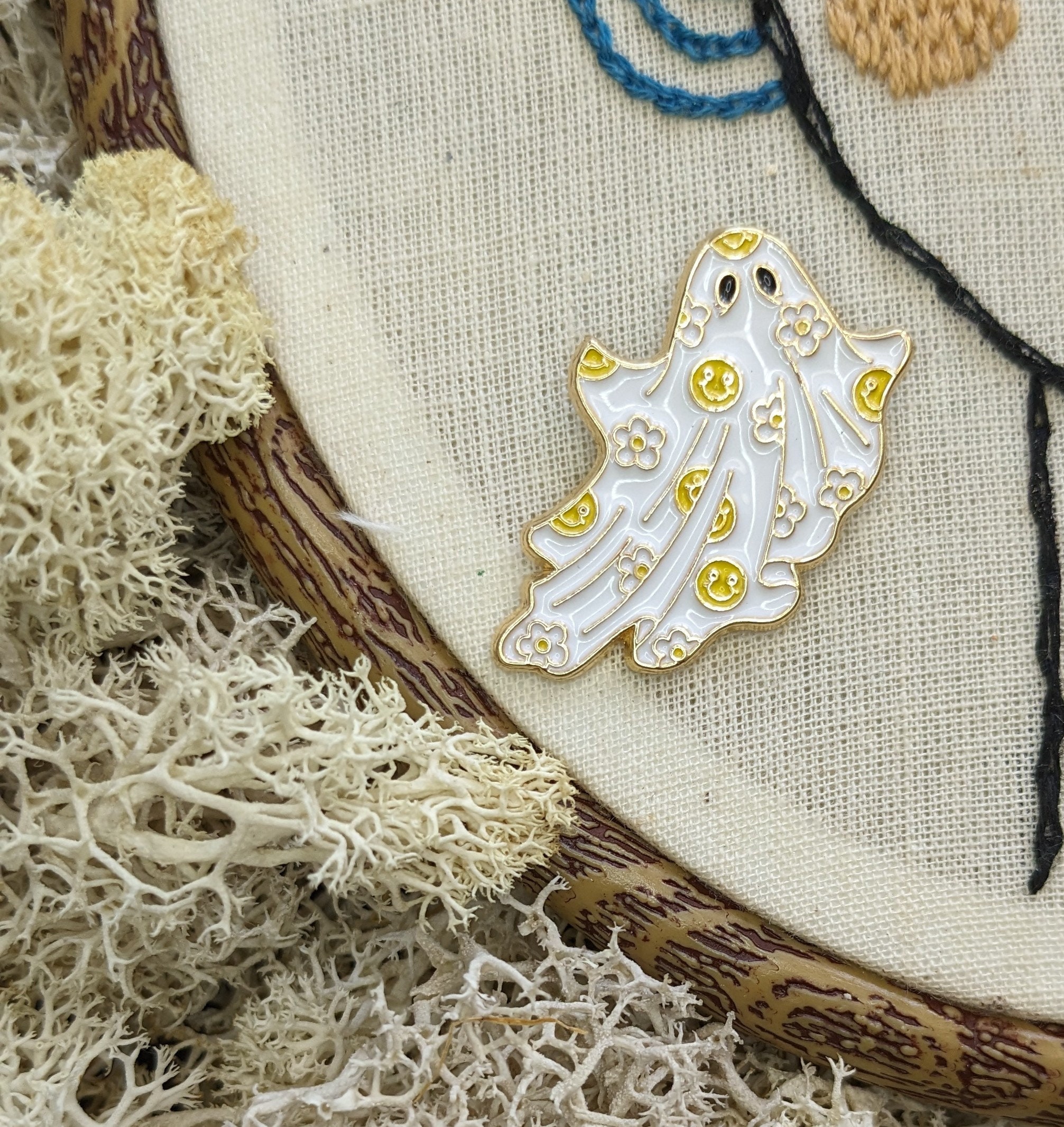 Groovy Ghost Magnetic Needle Minders Needle Magnet - Etsy