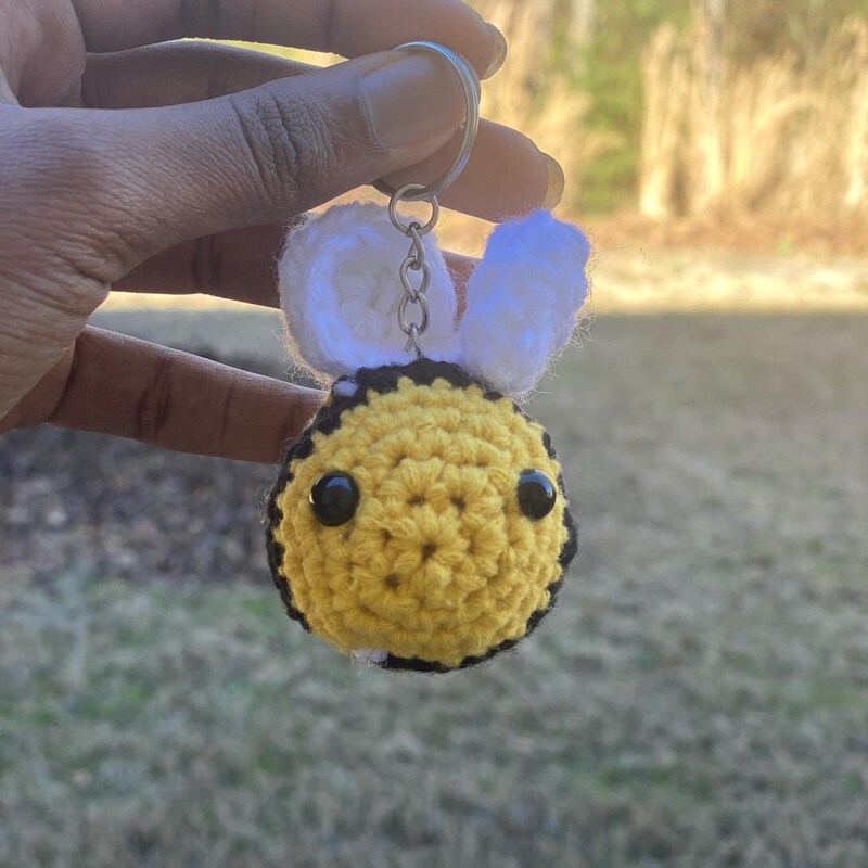 Bumble Bee Keychain - Etsy