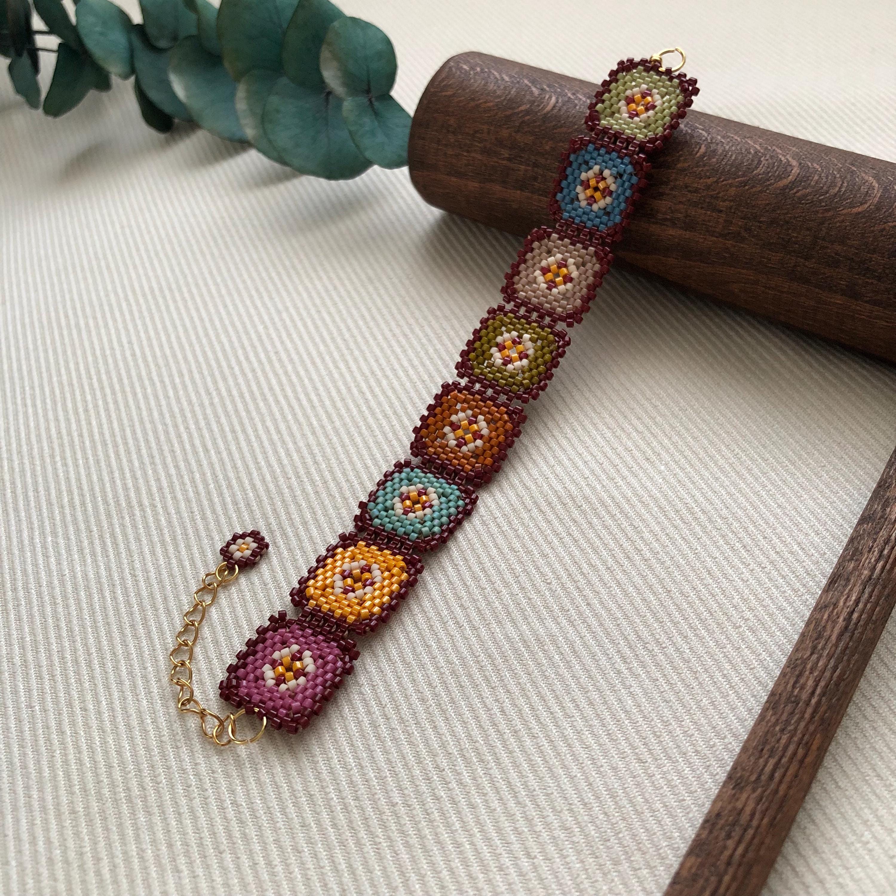 Handmade Beaded Bracelet: Vintage Retro Style, Colorful Accessory - Etsy