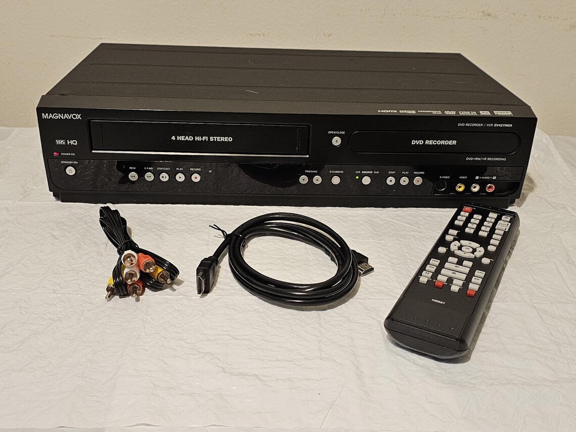 Magnavox ZV427MG9 VCR DVD Recorder Combo Original Remote Av Cables ...