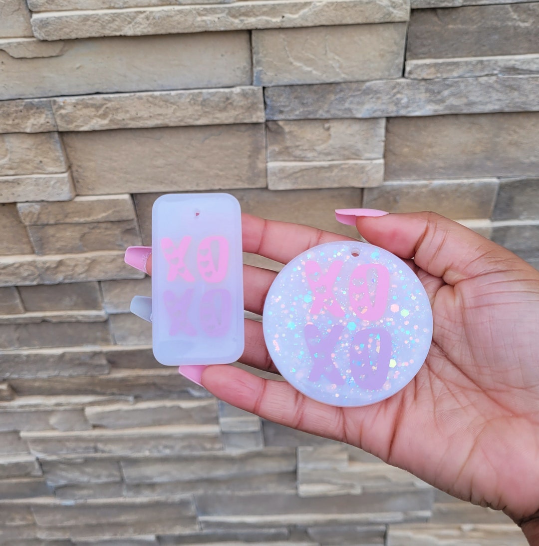 XOXO Resin Keychain - Etsy