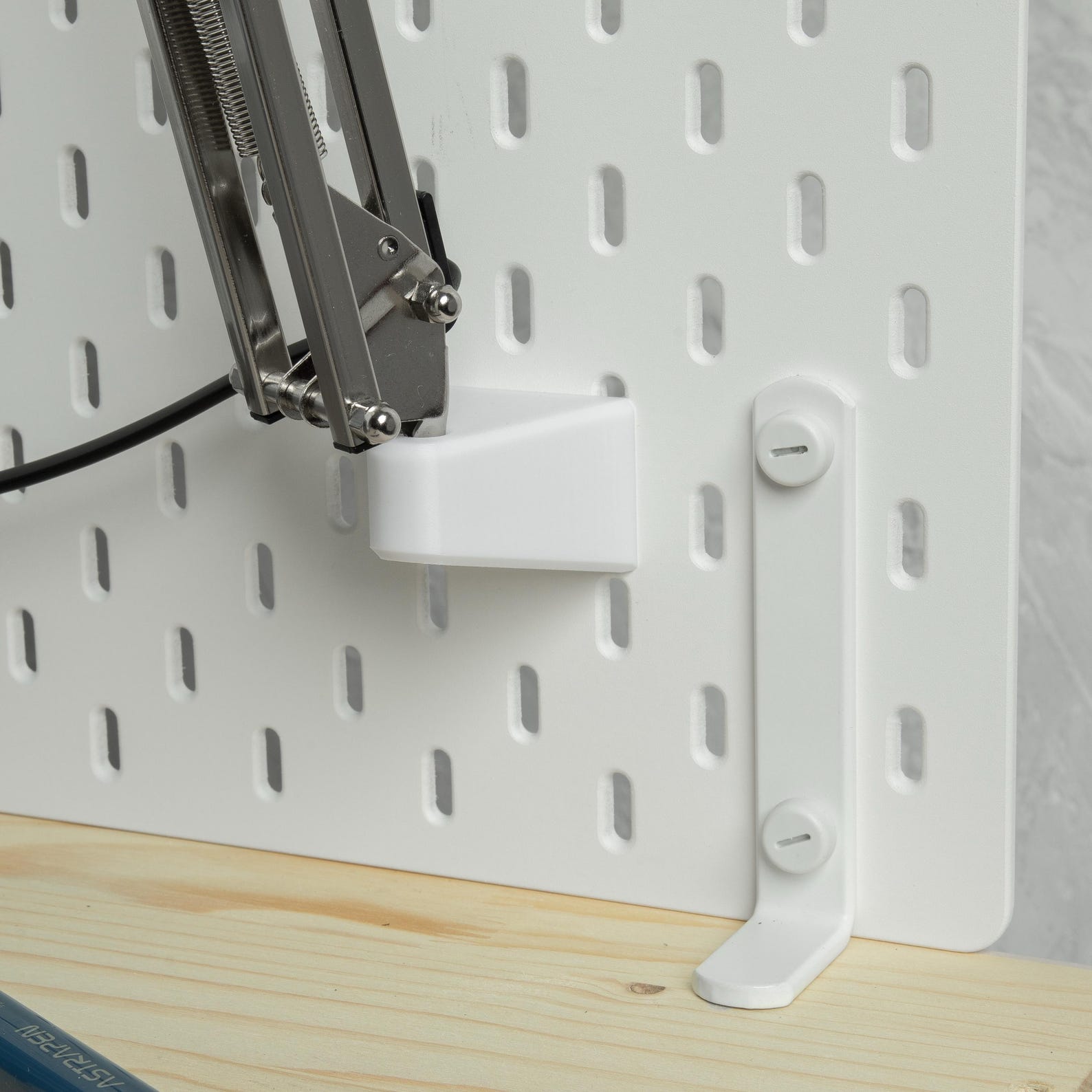 IKEA SKADIS Pegboard - FORSA Lamp Mount - Holder Support / Lampenhalter ...