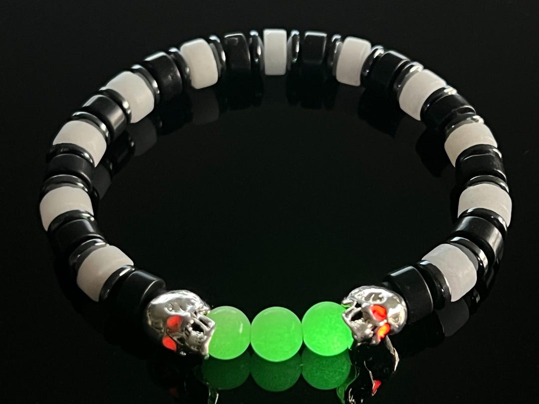 Beetlejuice: Sandworms of Saturn Beaded Bracelet - Etsy