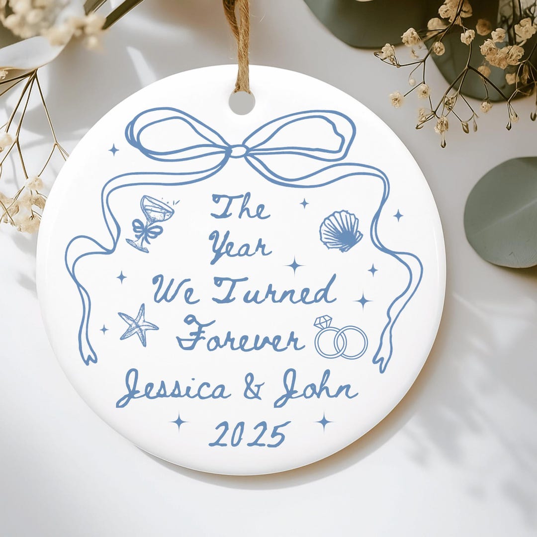 Personalized Married Gift, Wedding Gift for Newlyweds, Custom Name ...