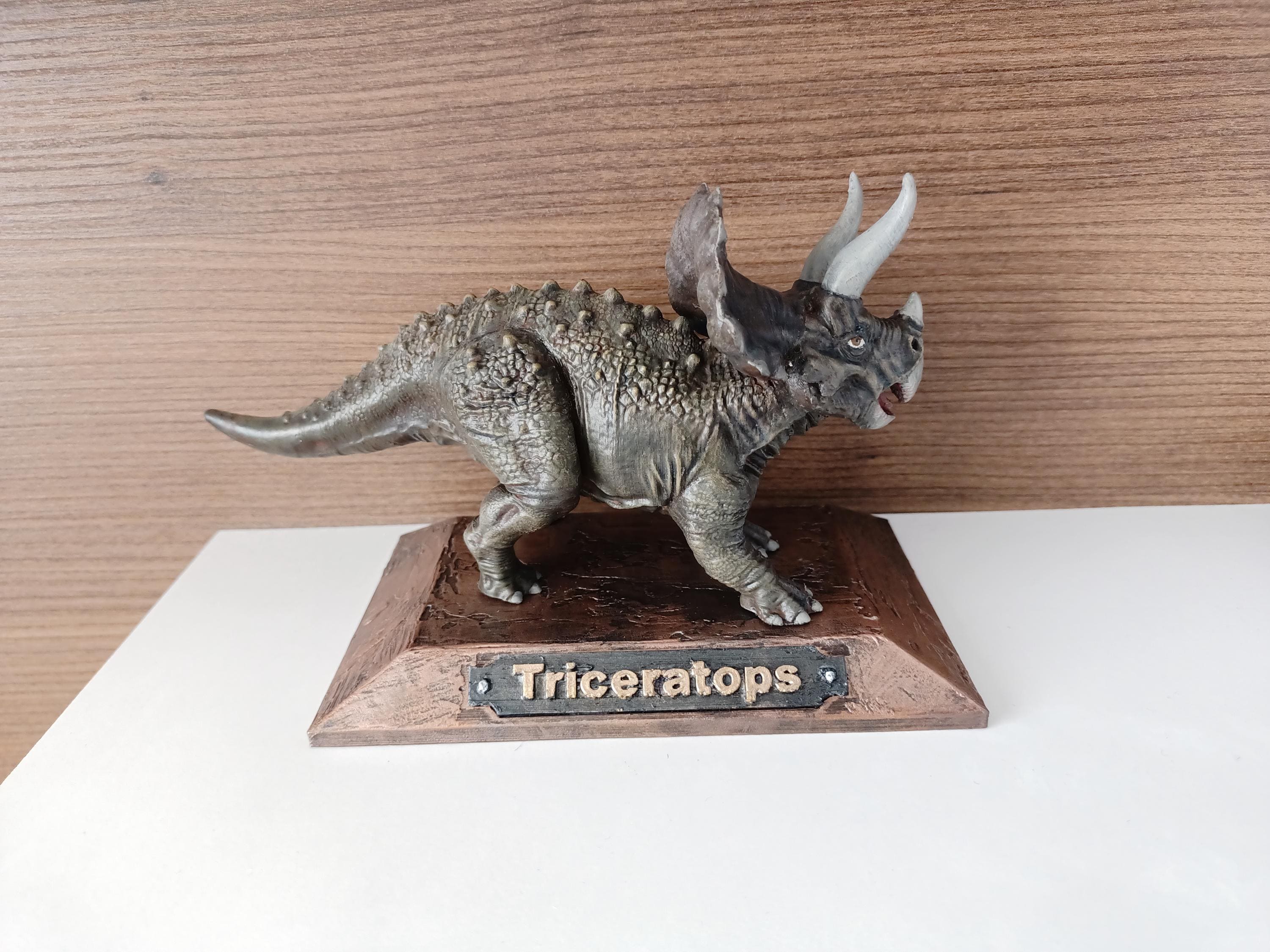 3D Printed Triceratops Dinosaur Figurine Realistic & Detailed ...