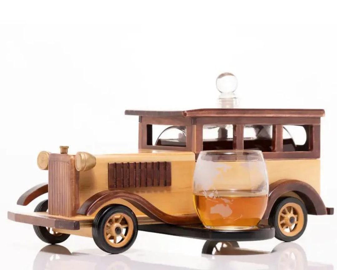 Timeless Elegance: Limited Edition Vintage Car Whiskey Decanter Set ...
