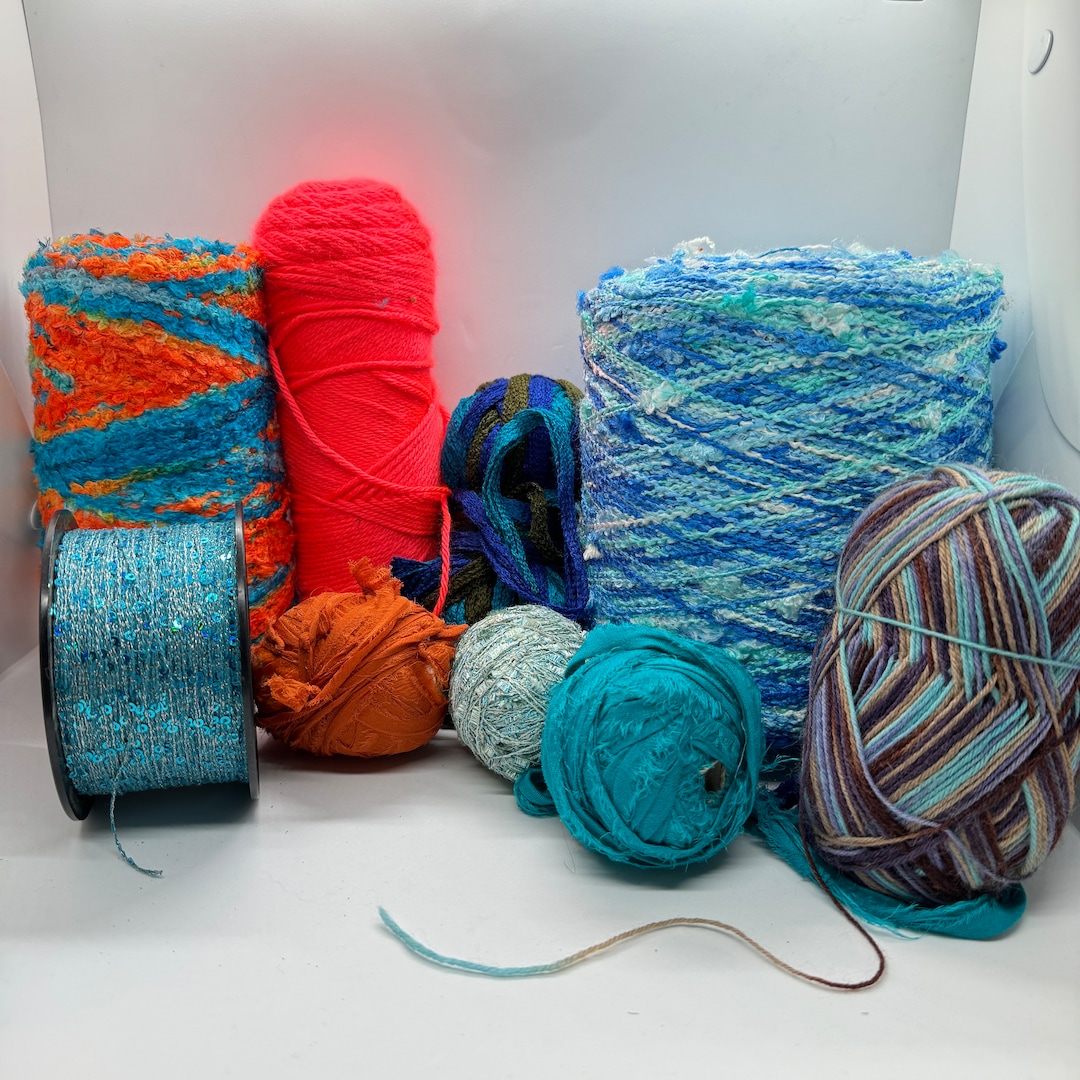 Whimsical Novelty Yarn With Delicate Light Fringes Fancy Knitting Yarn ...