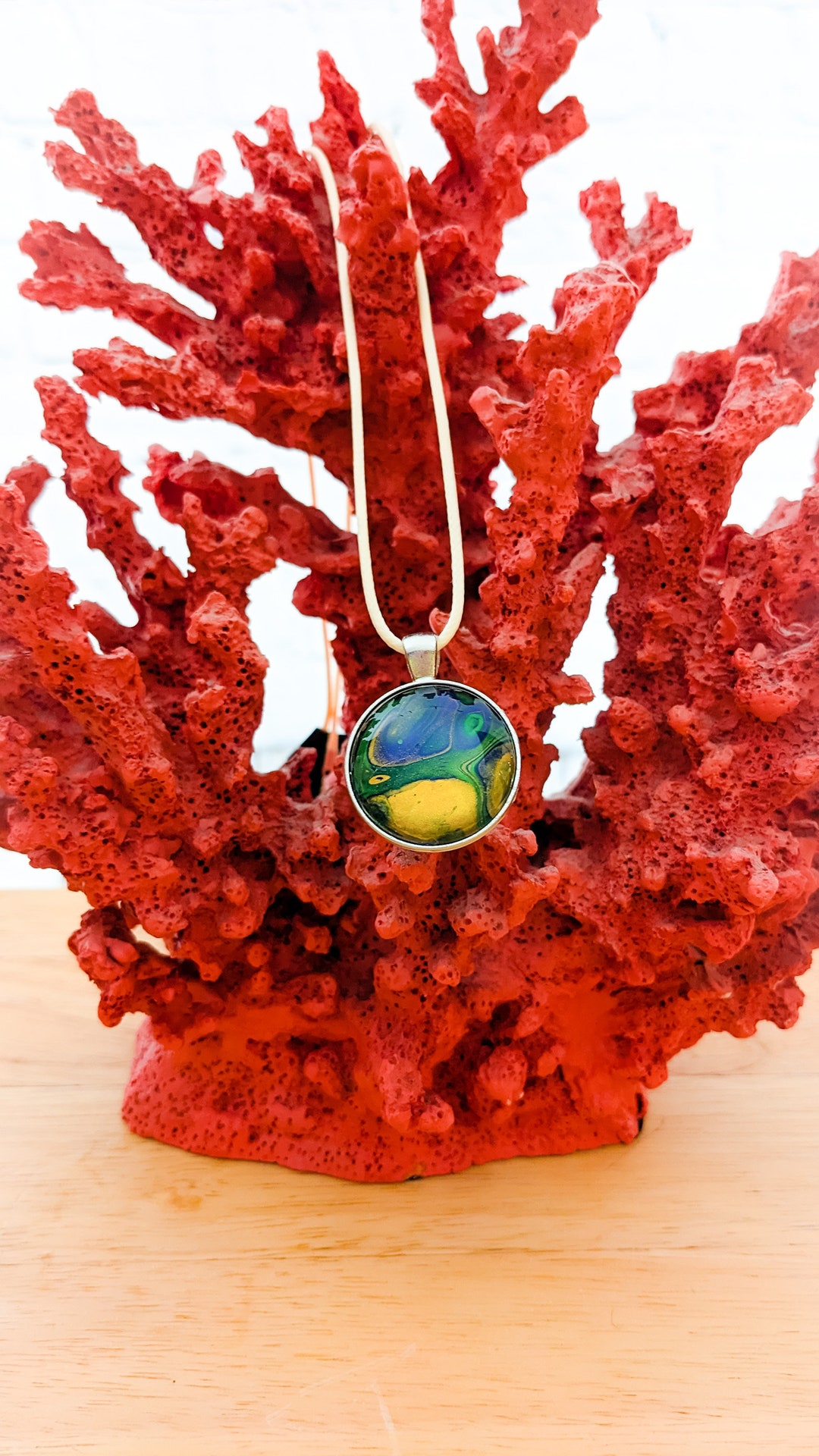 Round Fluid Art Jewelry, Acrylic Paint Necklaces, Fluid Art Necklaces ...