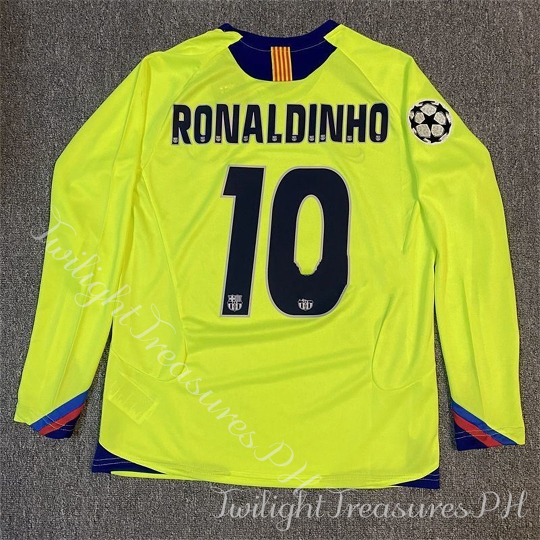 Maillot vintage FC Barcelone 2005 2006 ronaldinho manches longues ...