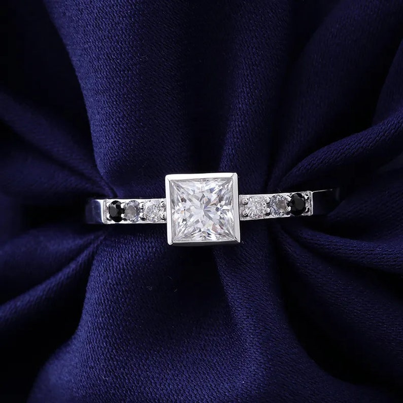 Buy 925 Sterling Silver Princess Shape Engagement Ring for Women ...