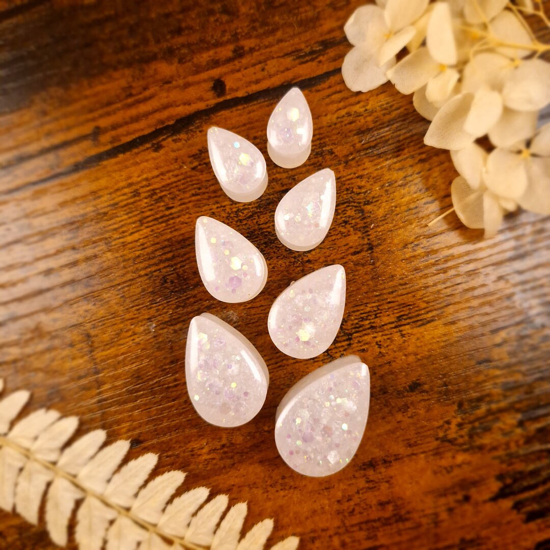 A Pair of Ear Buttons Snow Drops Plugs Tunnels - Etsy