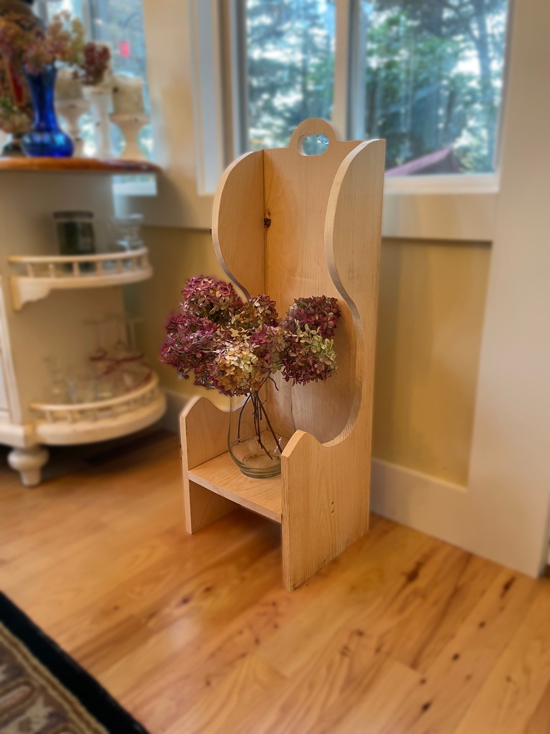 Colonial pouting Chair - Etsy