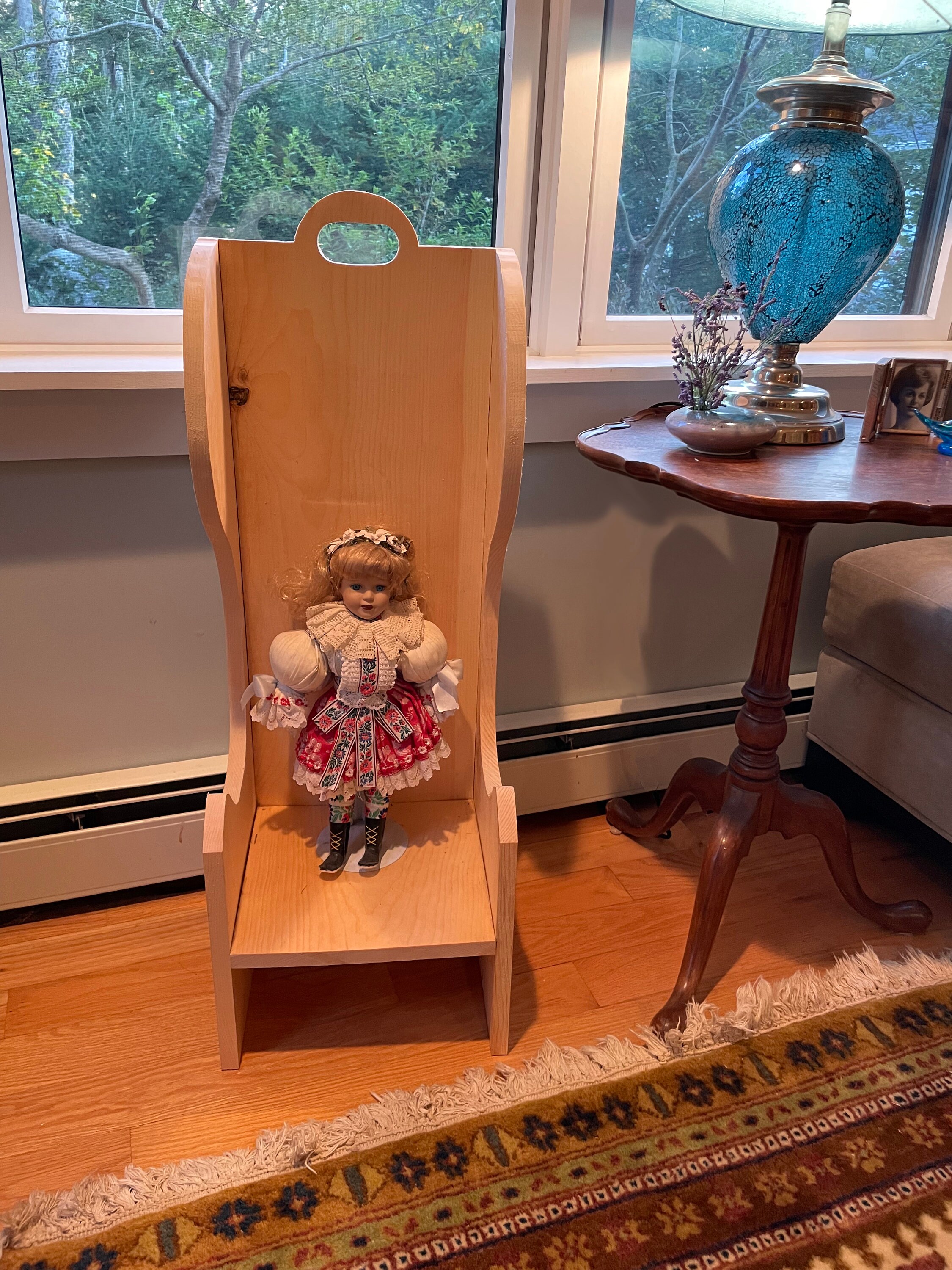 Colonial pouting Chair - Etsy