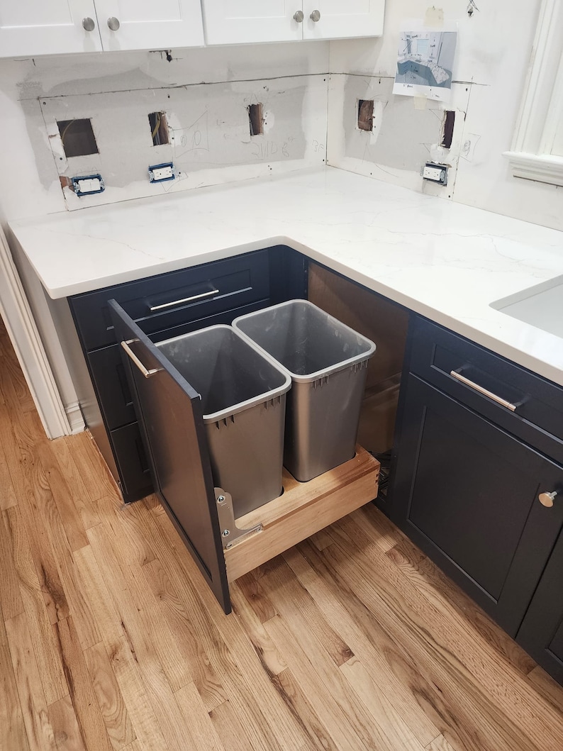 New High Quality Solid Wood Kitchen Cabinets, Granite & Quartz ...