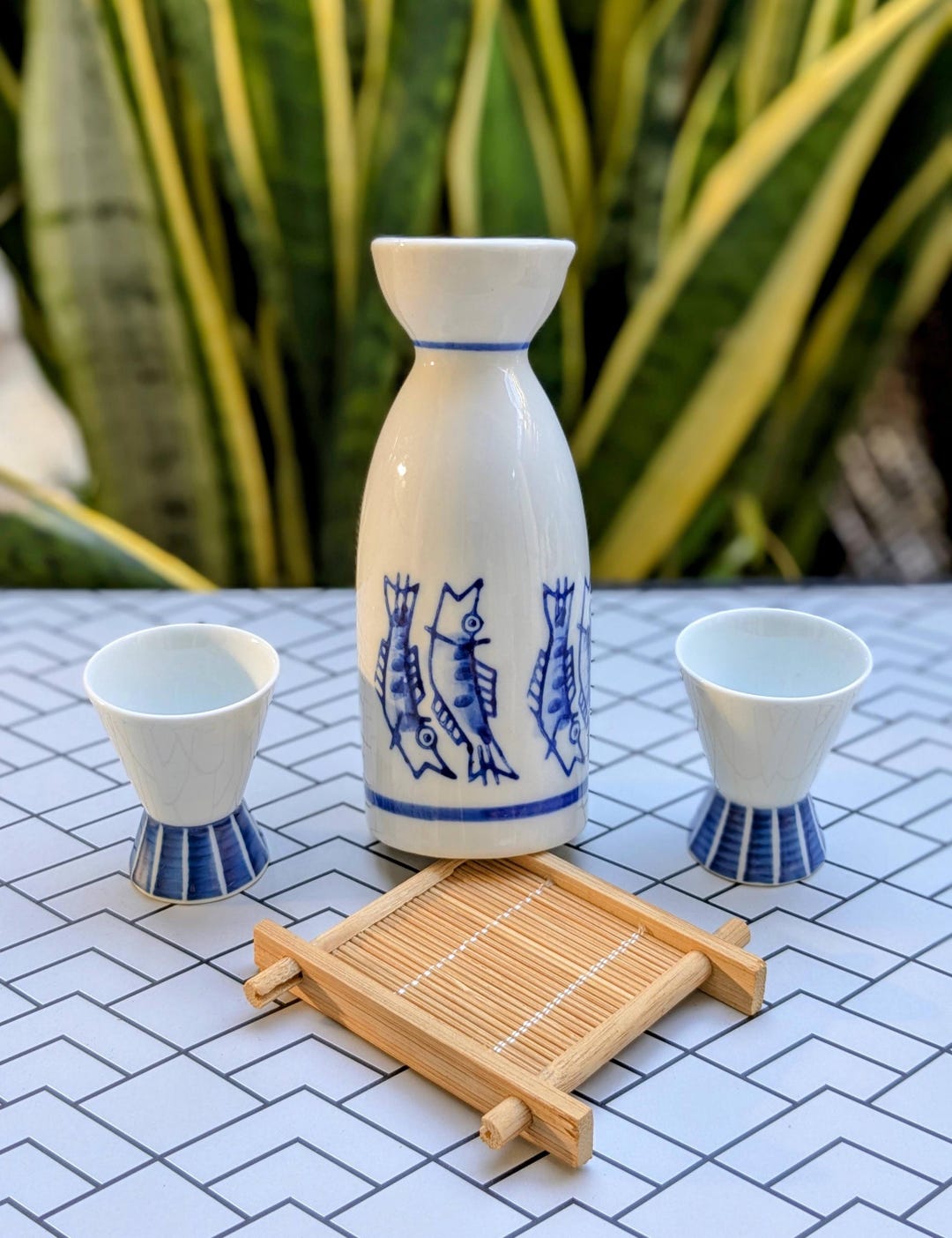 Japanese Vintage Sake Set - Porcelain Blue&white Fish Pattern Sake ...