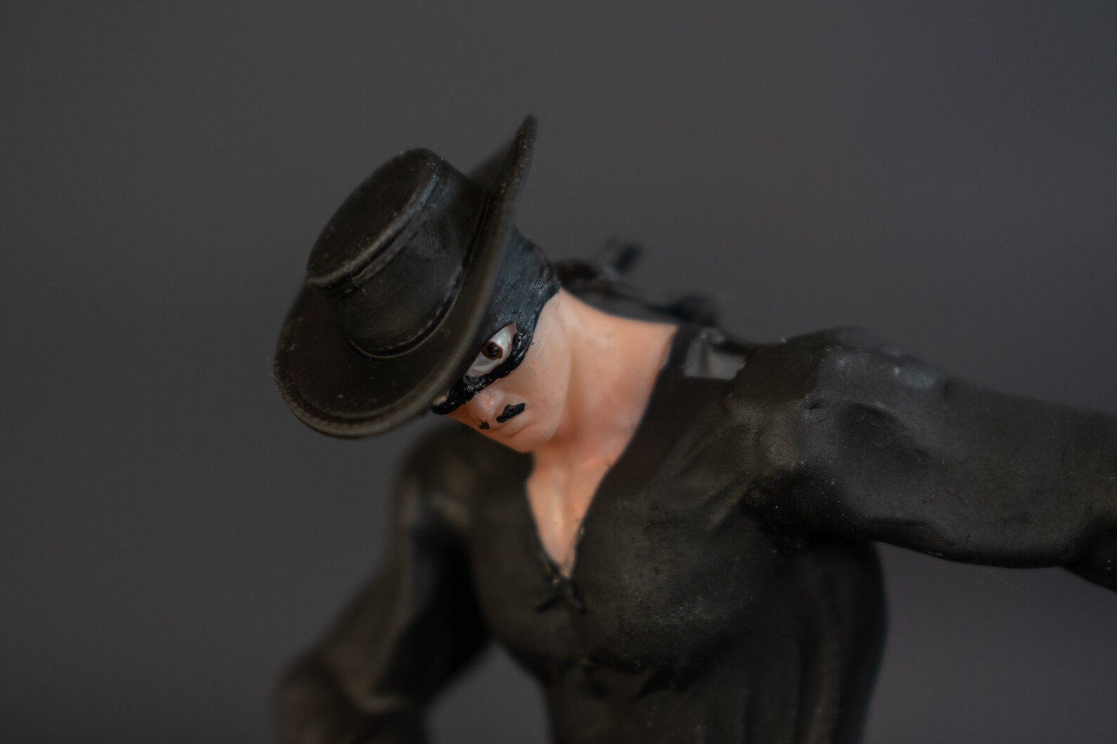 Zorro Collectible Figure – the Mask of Zorro 3D Printed Resin Model Kit ...