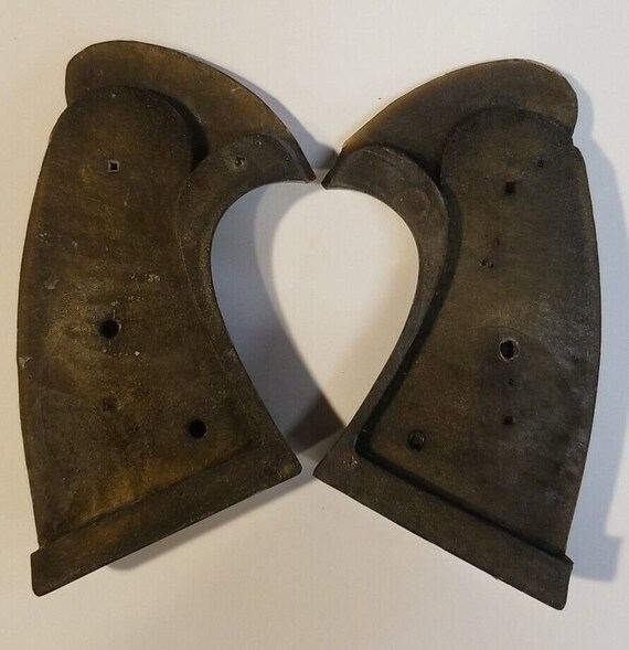 Colt Commando pistol grips brown plastic with screw - Gem