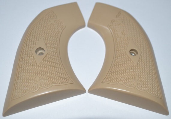 Colt SAA Single action army pistol grips tan plastic … - Gem