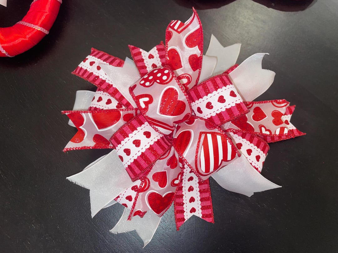 White & Pink Hearts Valentine’s Day Bow, Valentine's Decor, Feb Decor ...