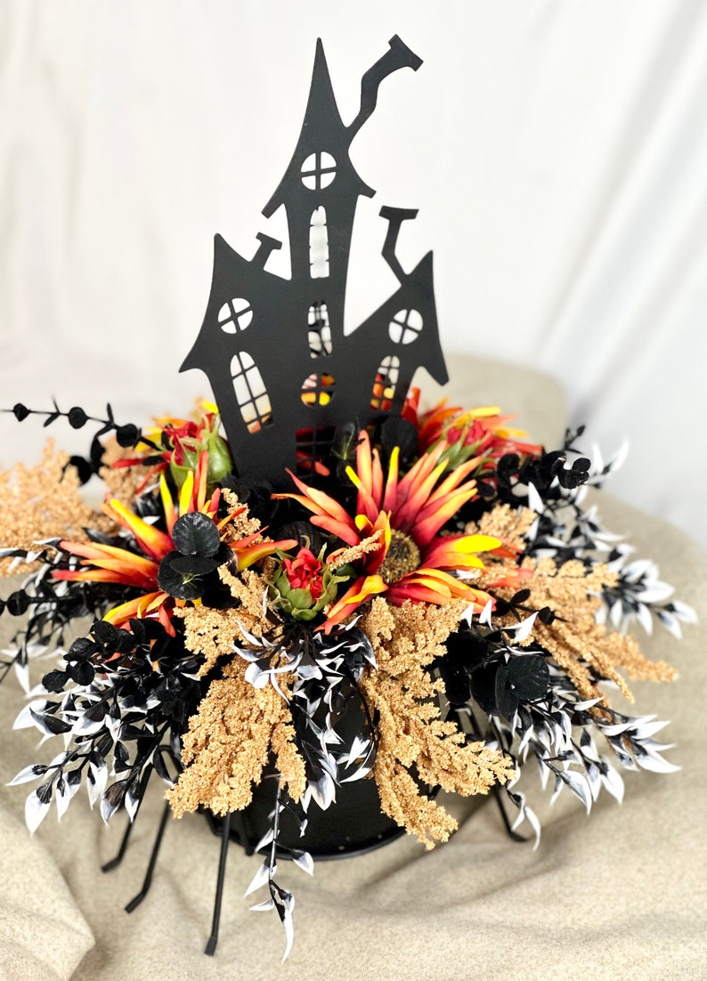 Haunted House Floral Centerpiece: Spooky Halloween Spider Cauldron ...