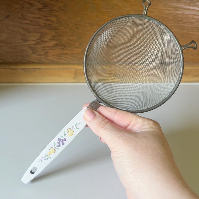 Vintage 1970s Mesh Strainer With Fruit Handle - Etsy