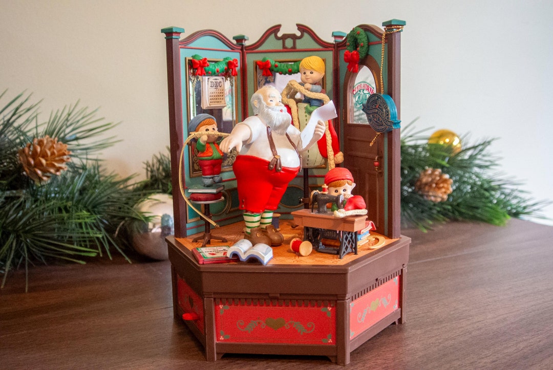 Vintage 1992 Enesco "tailored for Christmas" Motion Music Box - Working ...