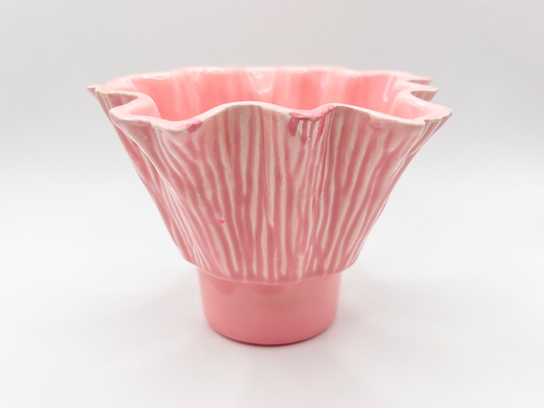 Vintage Mid-century Pink 1956 MIRAMAR of California 262 Ruffle Planter ...
