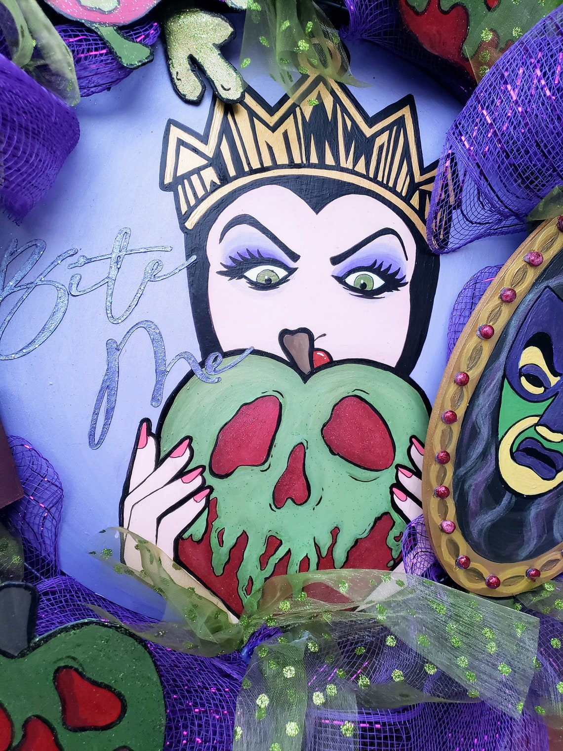 Evil Queen Disney Villains Poison Apple Wreath - Etsy