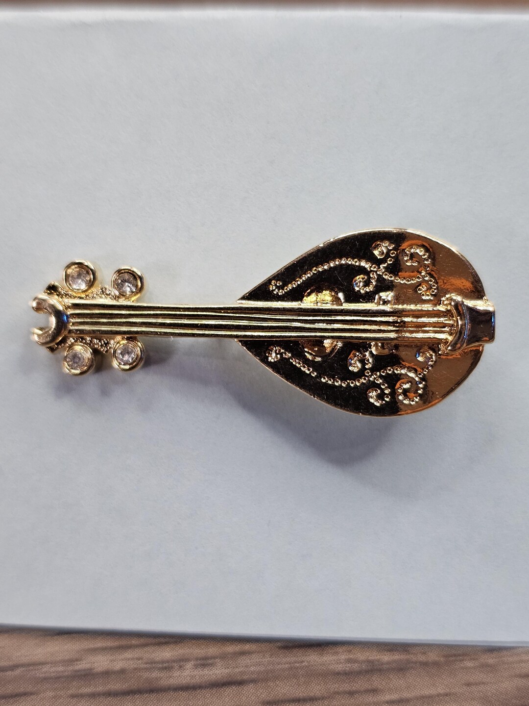 Engraved Mandolin Lute Oud Pin Brooch Gold Tone With 4 Rhinestones ...