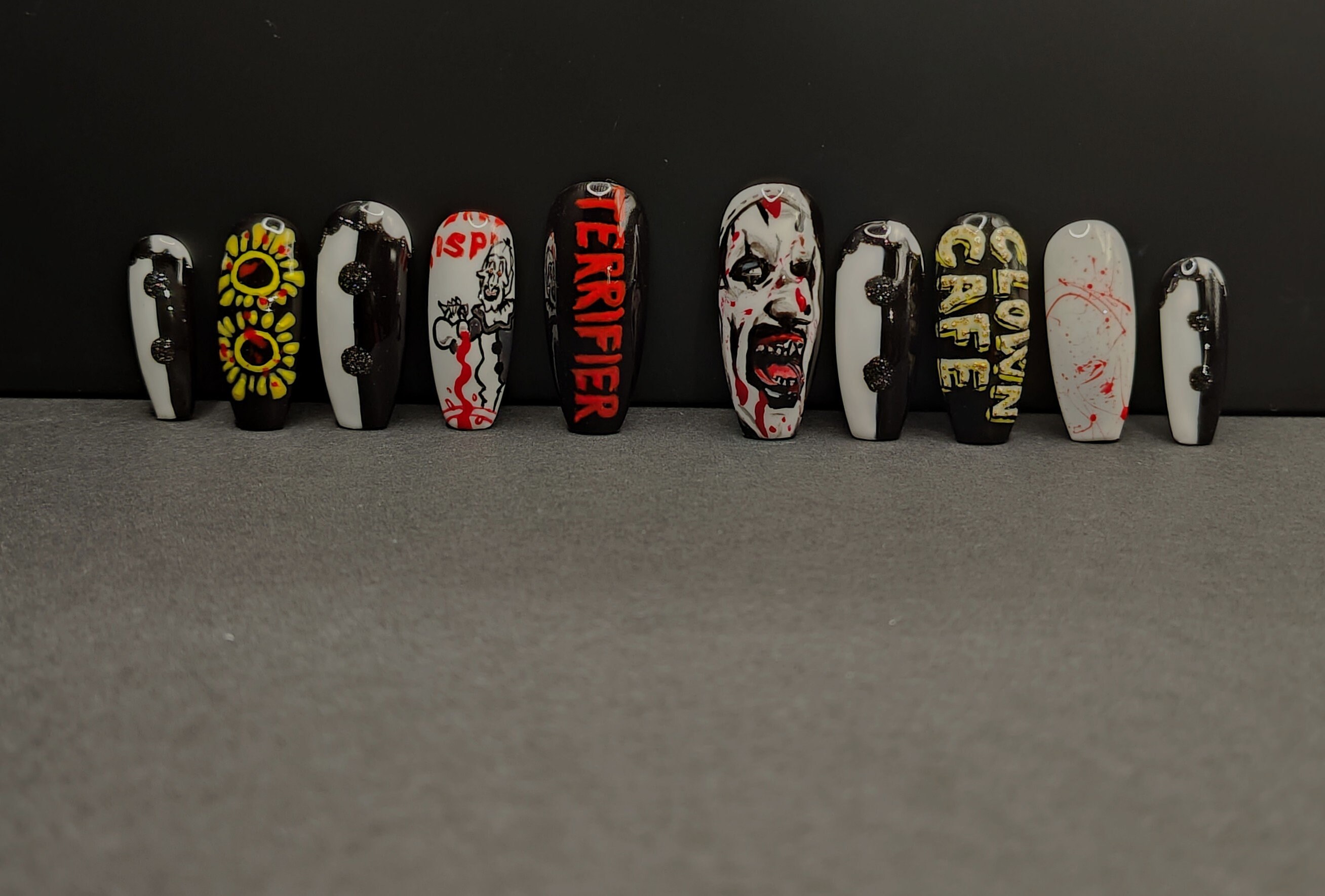 Art the Clown Terrifier Clown Cafe Art Crispies Press-on Nail Set - Etsy